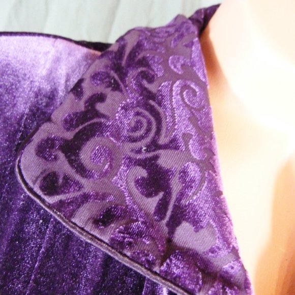 Adonna | Intimates & Sleepwear | Adonna Velvet Robe Housecoat Small ...